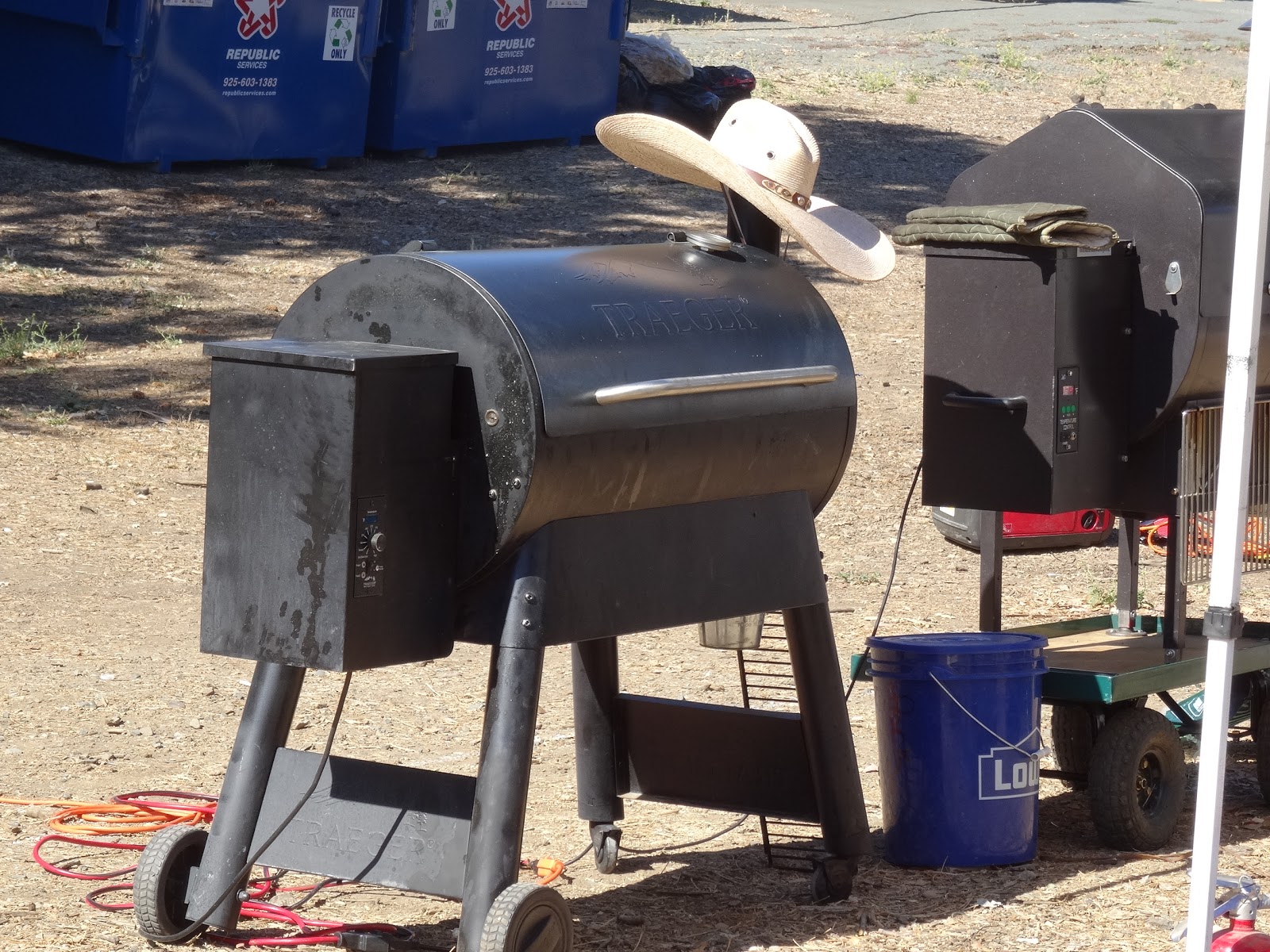 MAD MEAT GENIUS: 2017 CLAYTON BBQ COOK-OFF