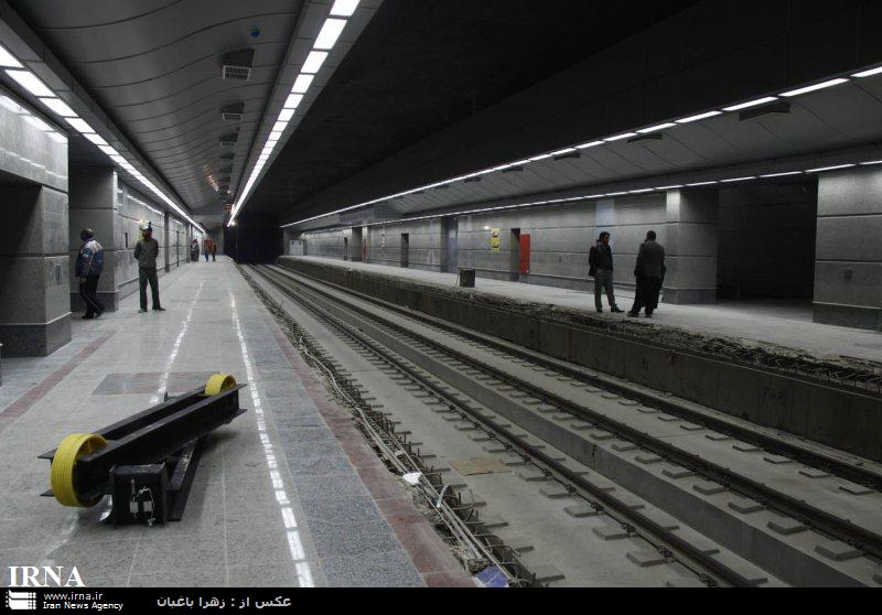 Uskowi on Iran - اسکویی در باره ایران: New Pics: Isfahan Metro Station ...