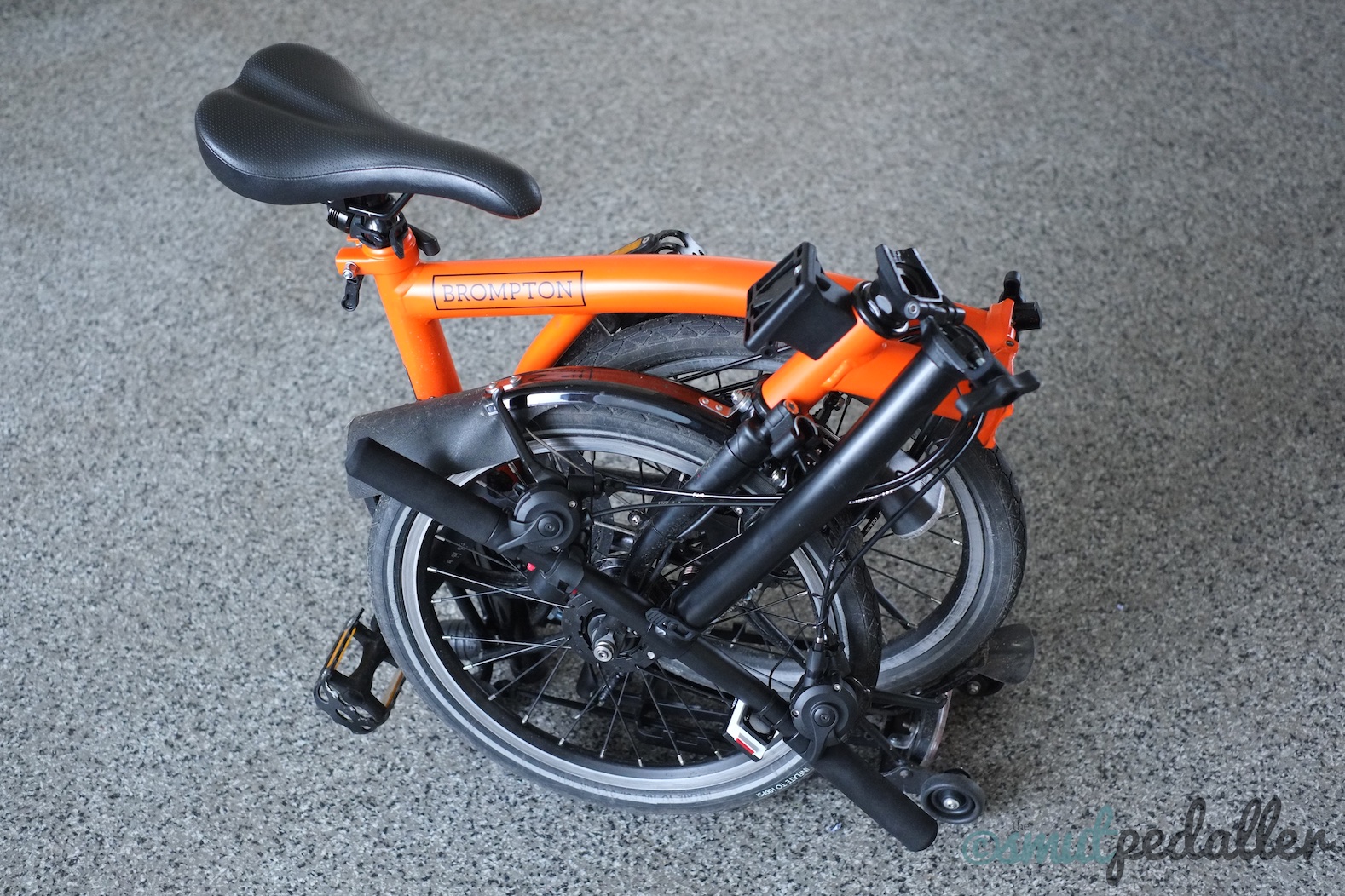 The Smut Pedaller: Entering the fold