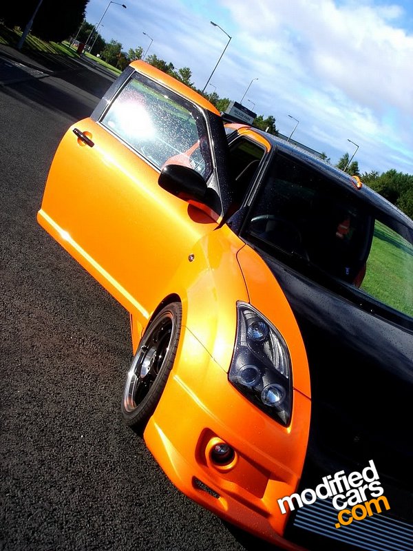 Swift R Brothers: Orange Suzuki Swift R