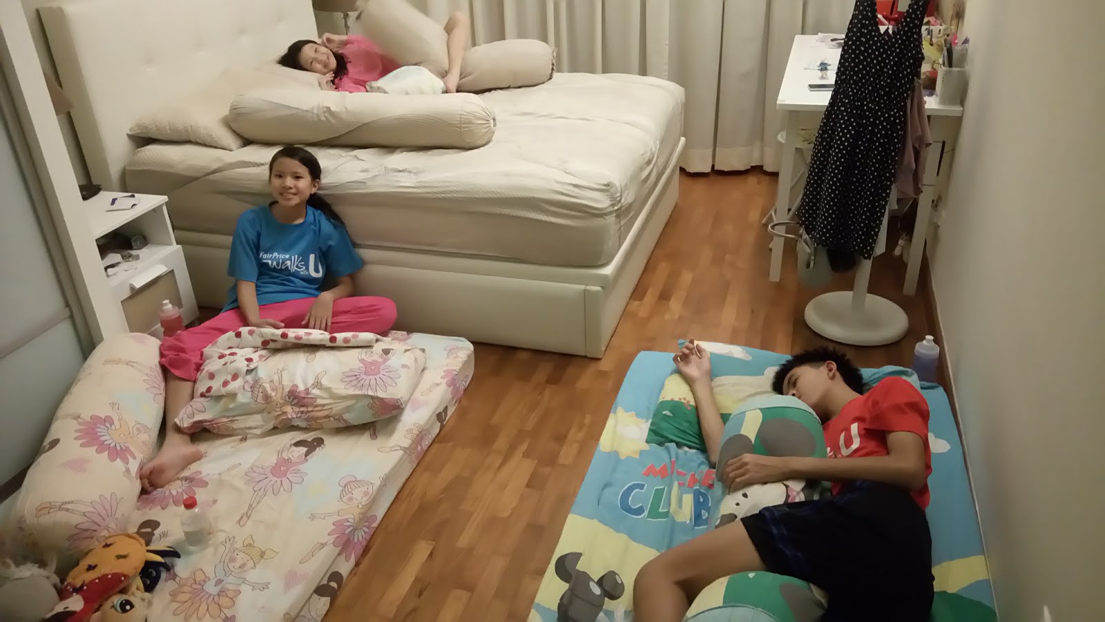 thechongs.org - the 5ive of us: Internal Sleepover