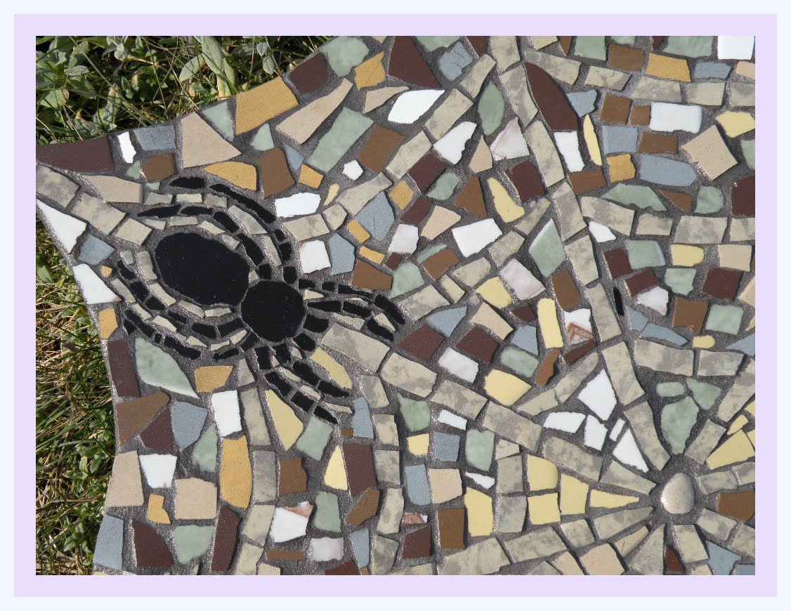 MosaICON: Pókos mozaikom.Spider mosaic.