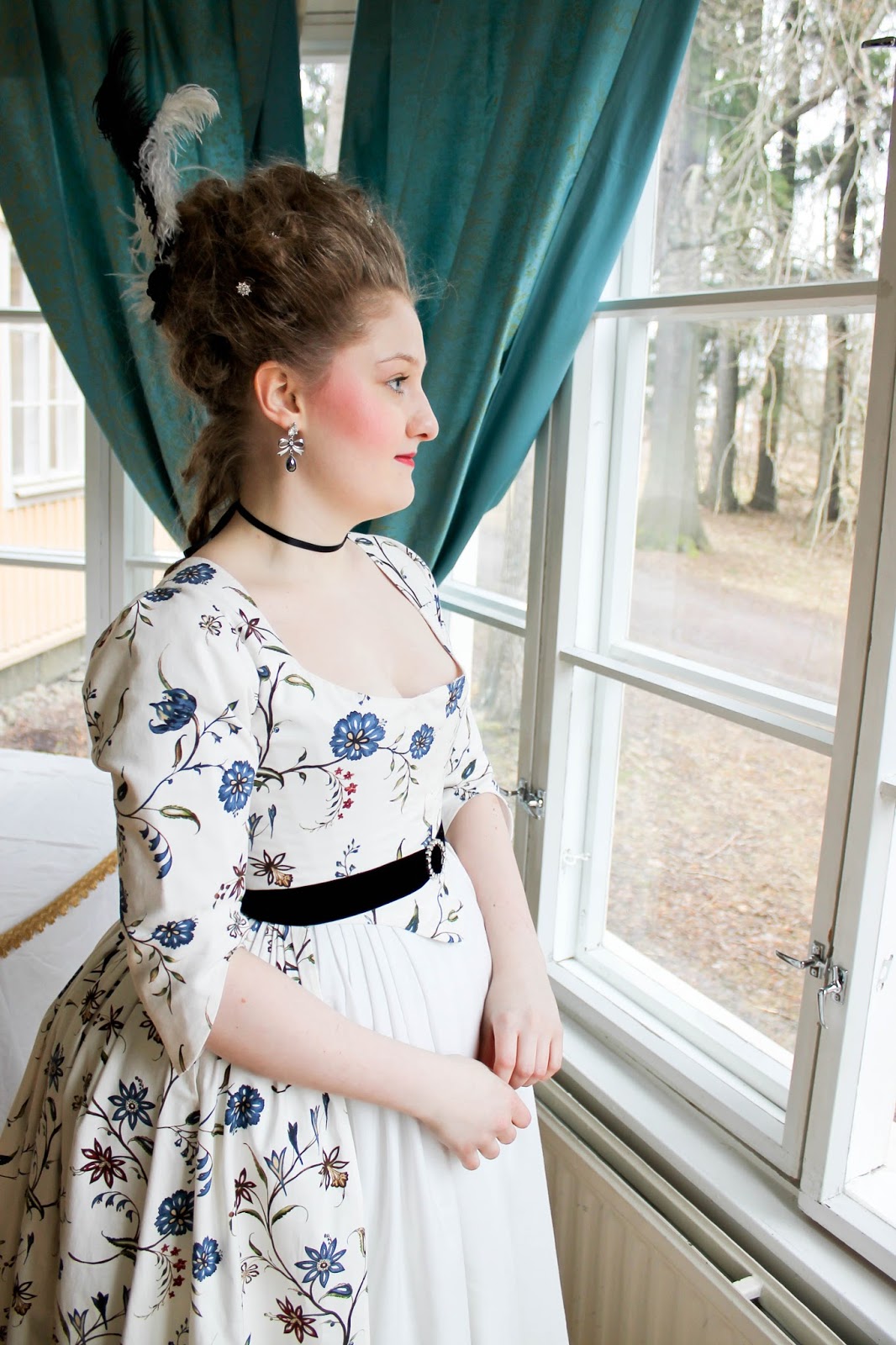 Rococo Atelier: Williamsburg print gown photos (Fig Leaf Patterns 101)