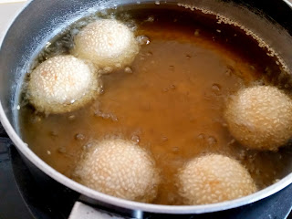 The Informal Chef: Sesame Balls/ Jin Dui 煎堆