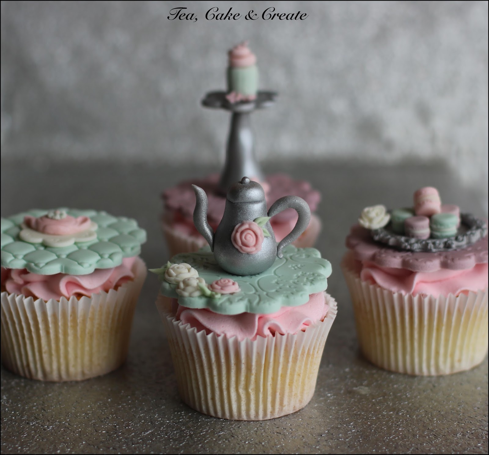 Tea, Cake & Create: Vintage Tea Party Cupcakes: Mini-Macarons Tutorial