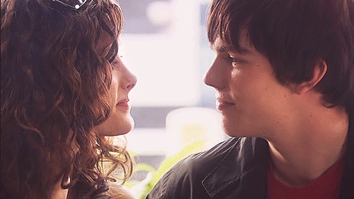 Multiverso Casual: Reseña - Skins; 1ª Temporada Multiverso Casual: Reseña - Skins; 1ª Temporada