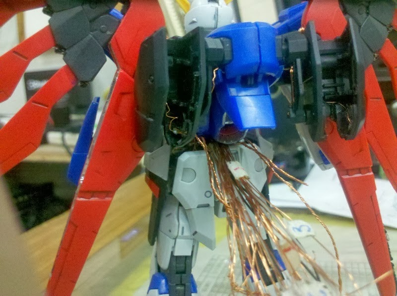 RG 1/144 Destiny Gundam - Custom Build with LED part 1 of 2 - Gundam ...