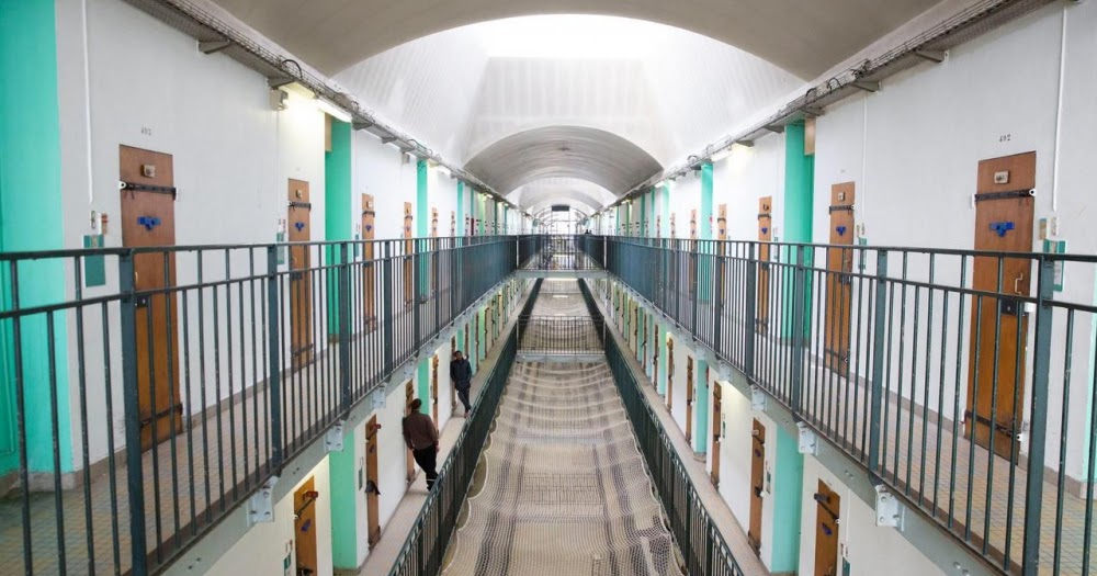 Actu Pénitentiaire: Prison de Fresnes : 36 interpellations après une ...