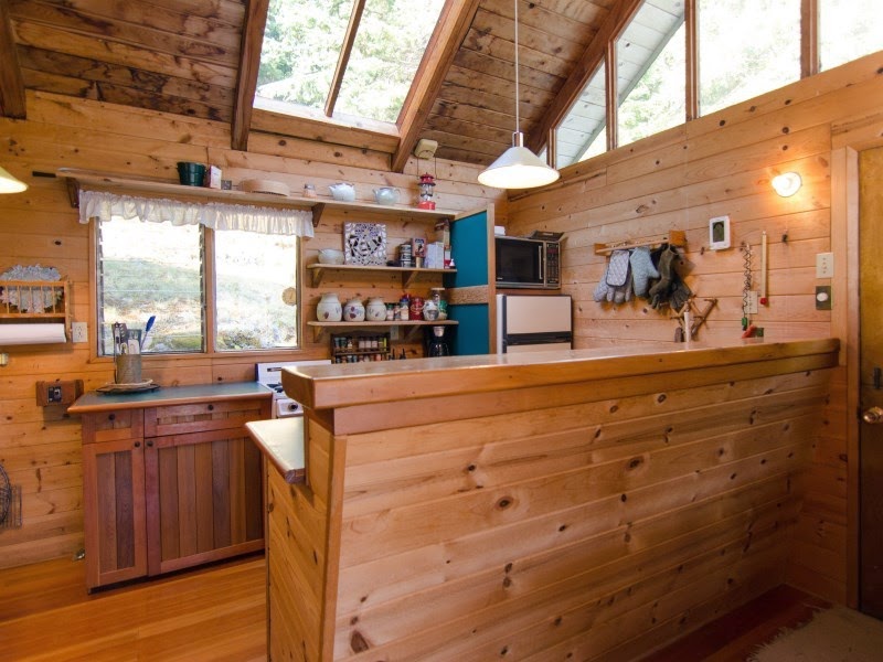 Coolest Cabins: Modern Waterside Cabin