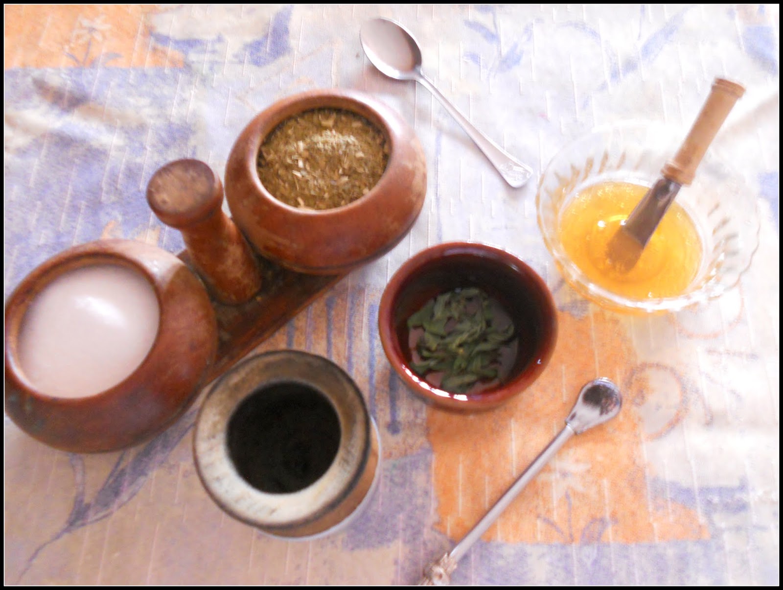 Mates de miel para María Ovando.... yerba mate, tarefa / Álamos Ventosos
