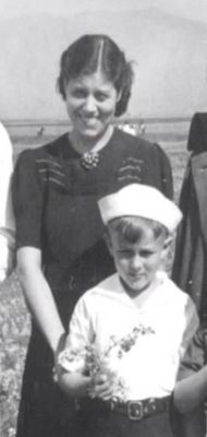 JAMES DEAN: CON SUS PADRES. WITH YOUR PARENTS