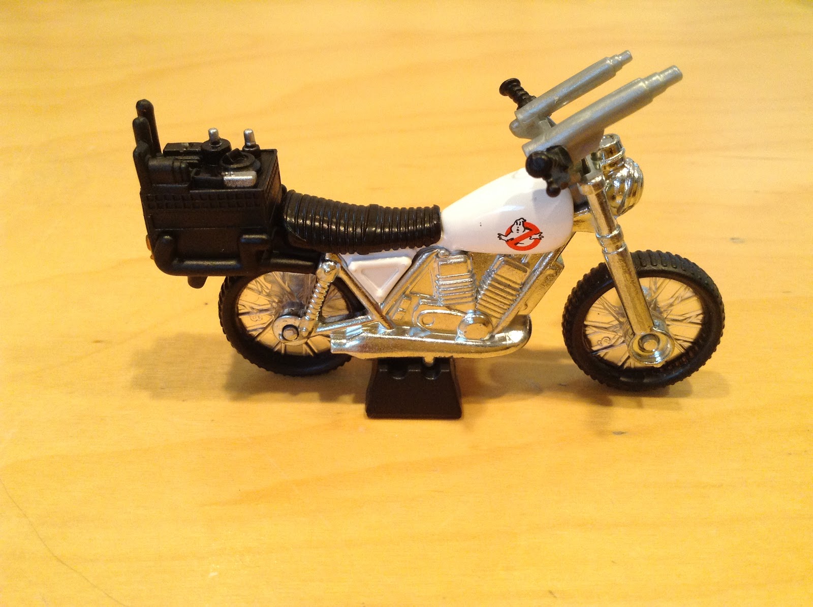 JULIAN'S HOT WHEELS BLOG: 2016 Ghostbusters 2-Pack: Ecto-1 & Ecto-2 ...