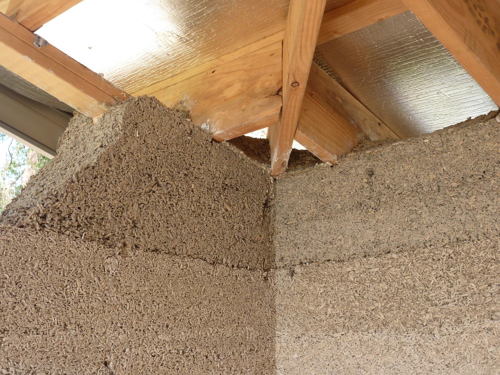 Culburra Hemp House: Hemping timber lintels and up to ceiling height