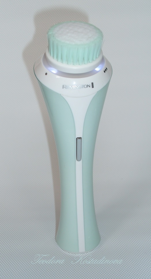 My place...: Четка за лице Remington FC1000 Reveal