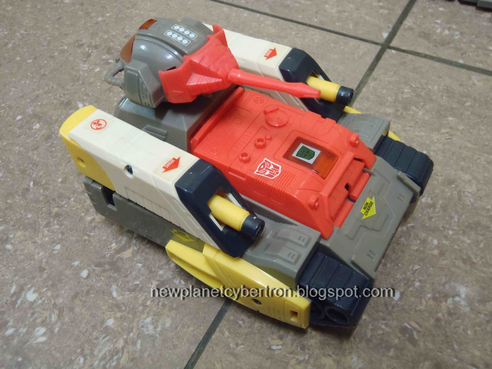 New Planet Cybertron: Transformers Review: G1 Omega Supreme (Encore ...