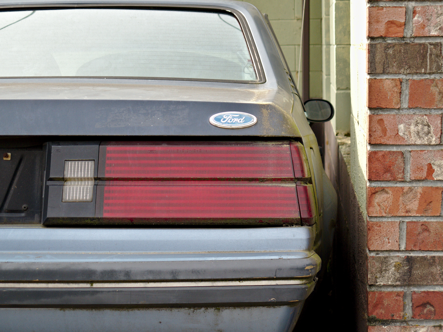 Old Parked Cars Vancouver: 1984 Ford EXP