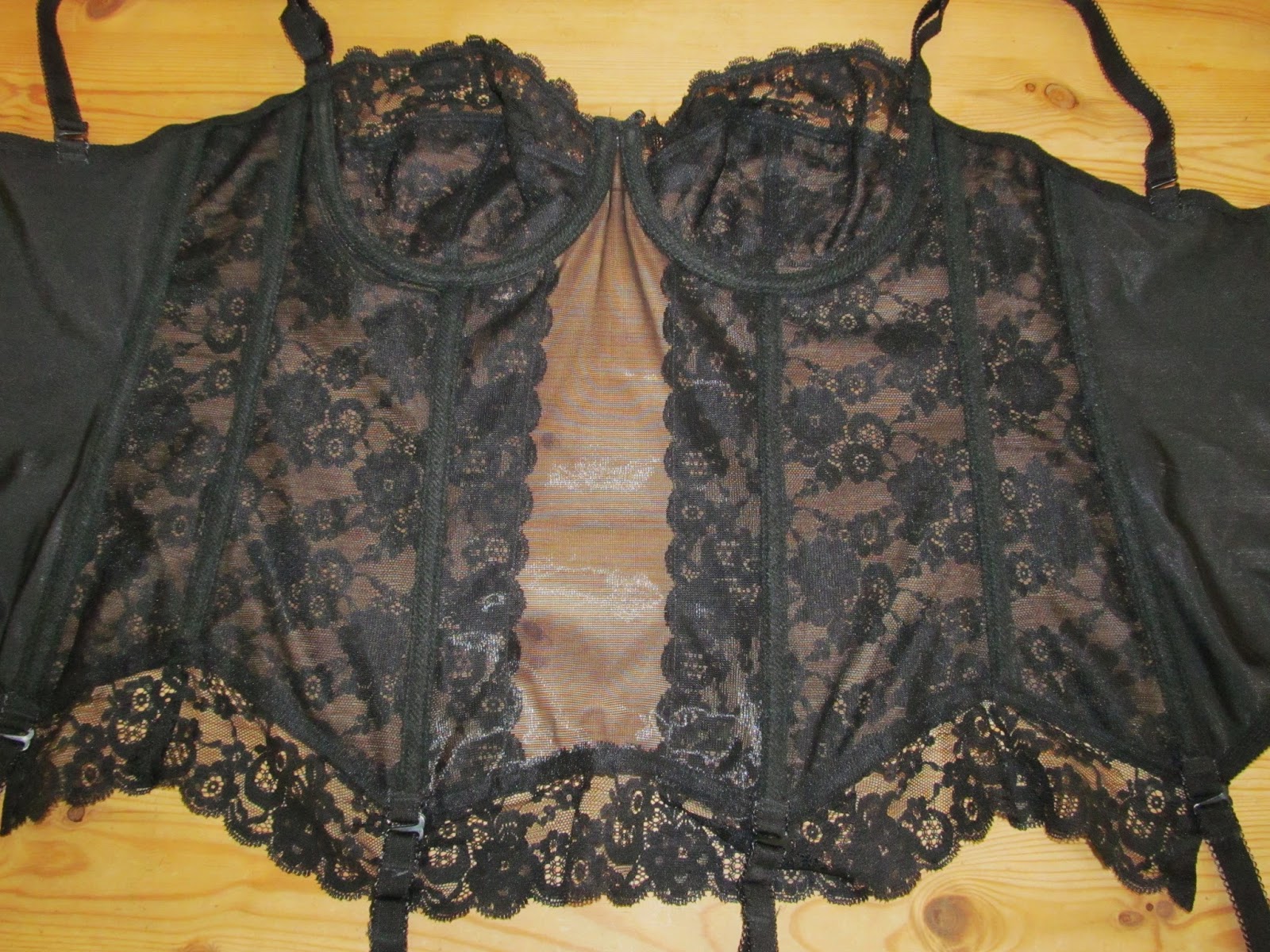 Vintage sexy black lace net 4 strap suspender basque garter cami UK 34C ...