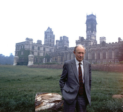 "Tweedland" The Gentlemen's club: Allan Warren and the Dukes of Britain