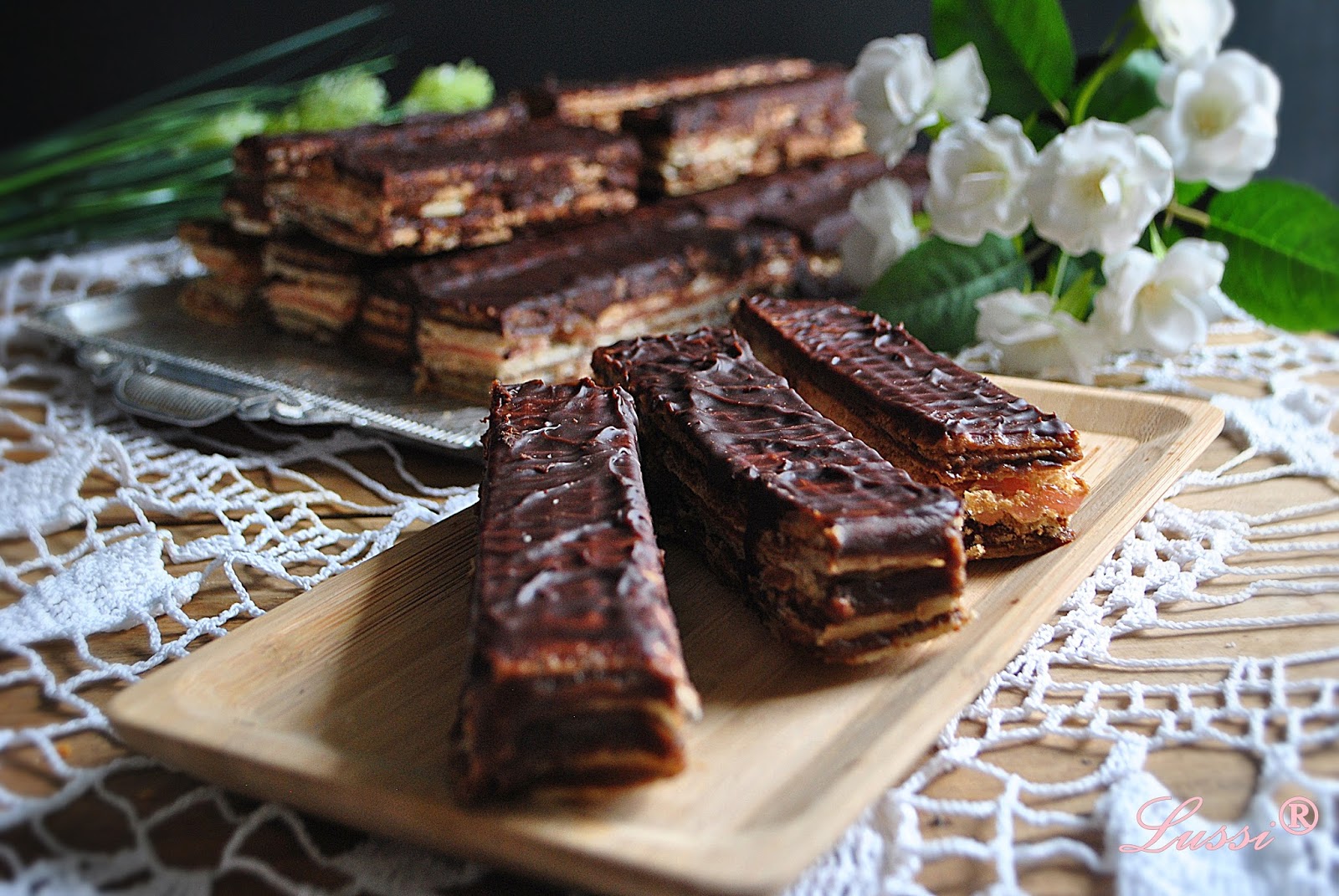 Lussi`s World of Artcraft: Домашни локумени вафли с шоколад и халва ...