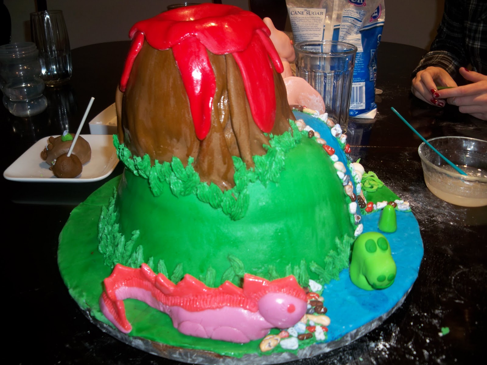 Melinda Makes Cake: Dinosaur Volcano Cake