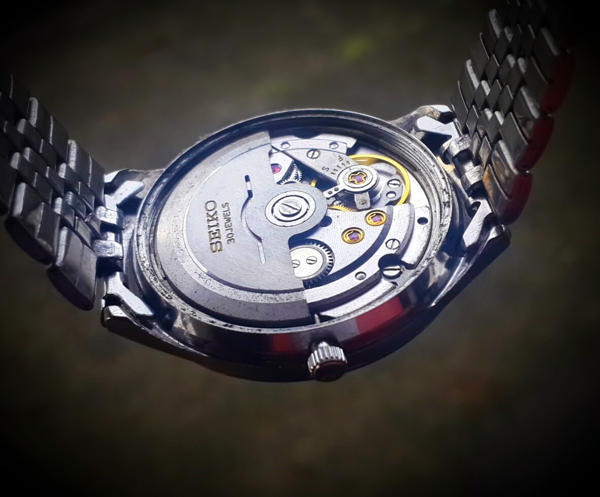 Azzam Vintage: Seiko Sealion M77