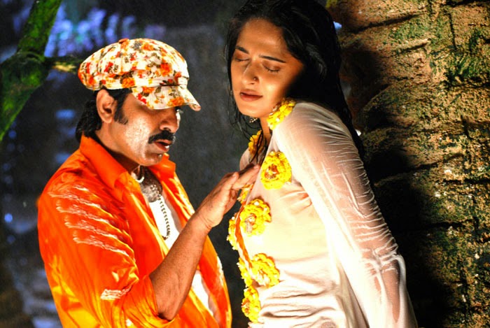 Anushka Shetty Hot Romance with Raviteja At Baladoor Movie