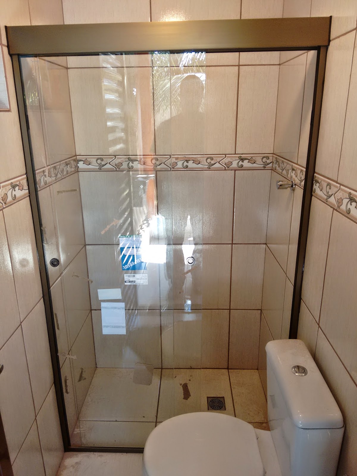 FRANCO VIDROS TEMPERADOS: Box versatik