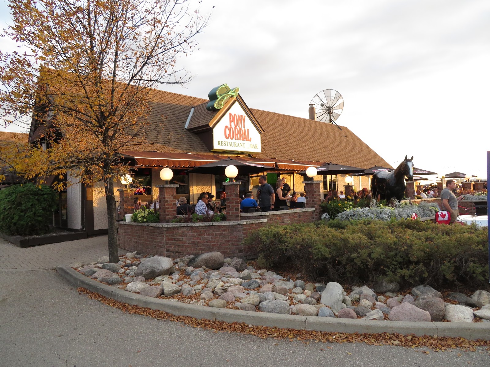 Jeeps Pubs Taverns and Bars: Pony Corral Restaurant and bar (Grant Park ...