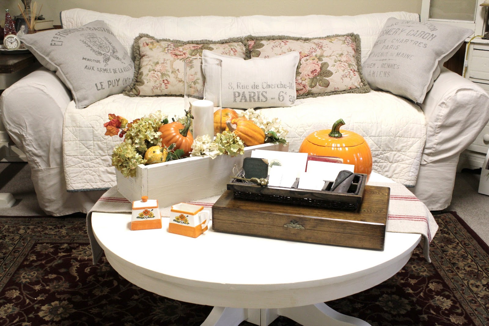 common ground : Fall Sitting Area