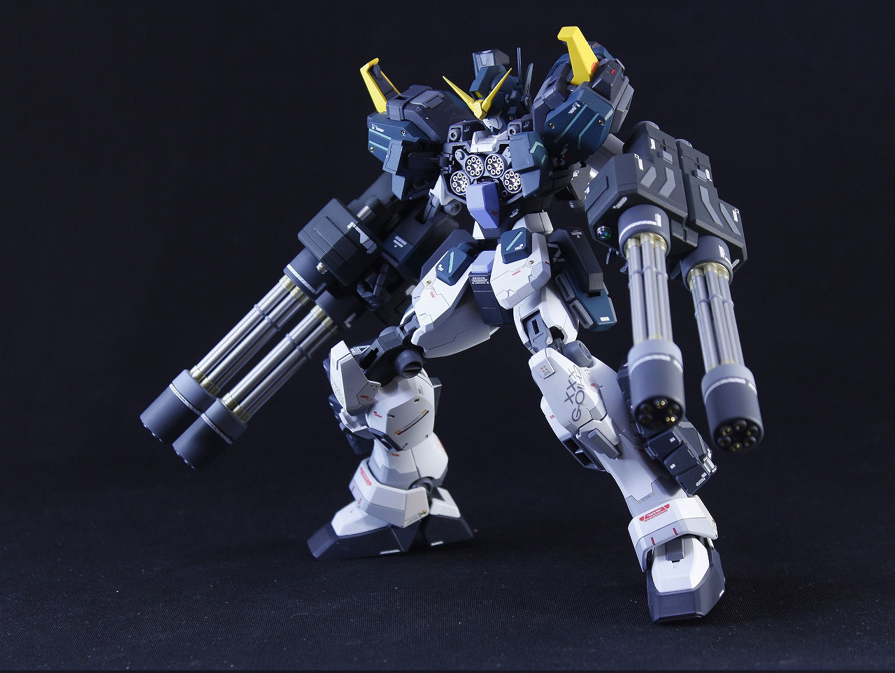 Custom Build: MG 1/100 Gundam Heavyarms Custom EW [Detailed]