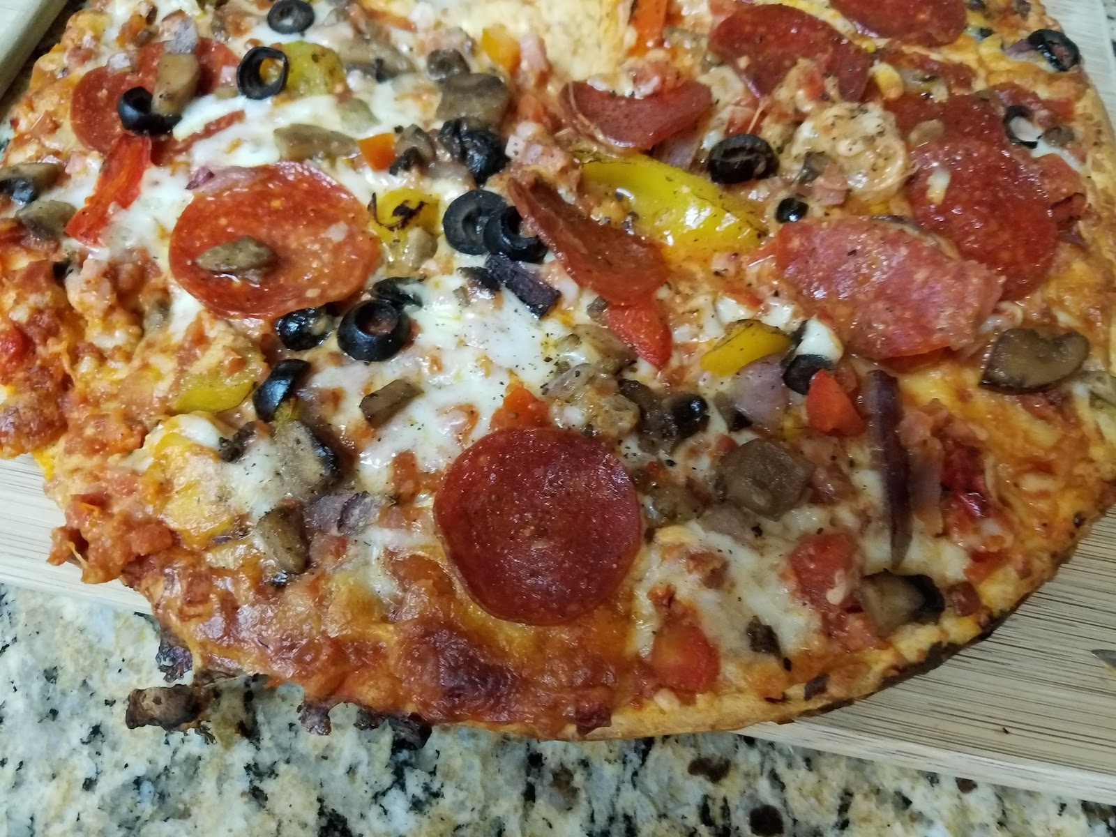 HankOnFood.com : A Sampling of Austin's Pizzas now available at HEB in ...