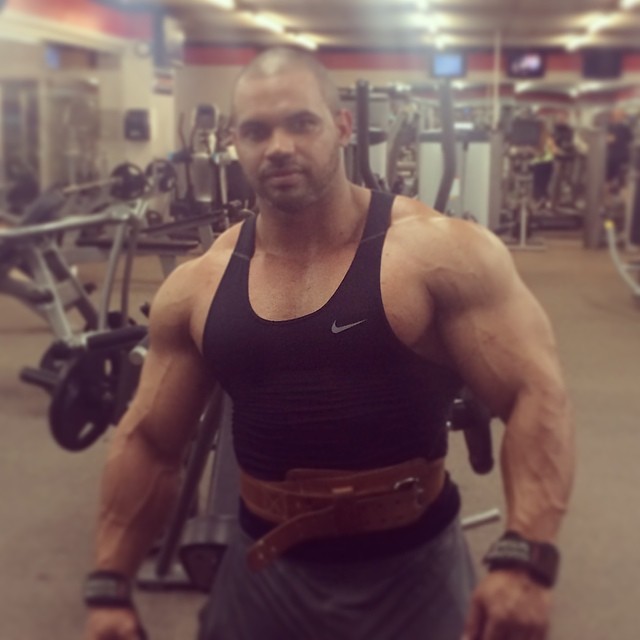 Muscle Lover: Puerto Rican bodybuilder Alexis Rivera Rolon