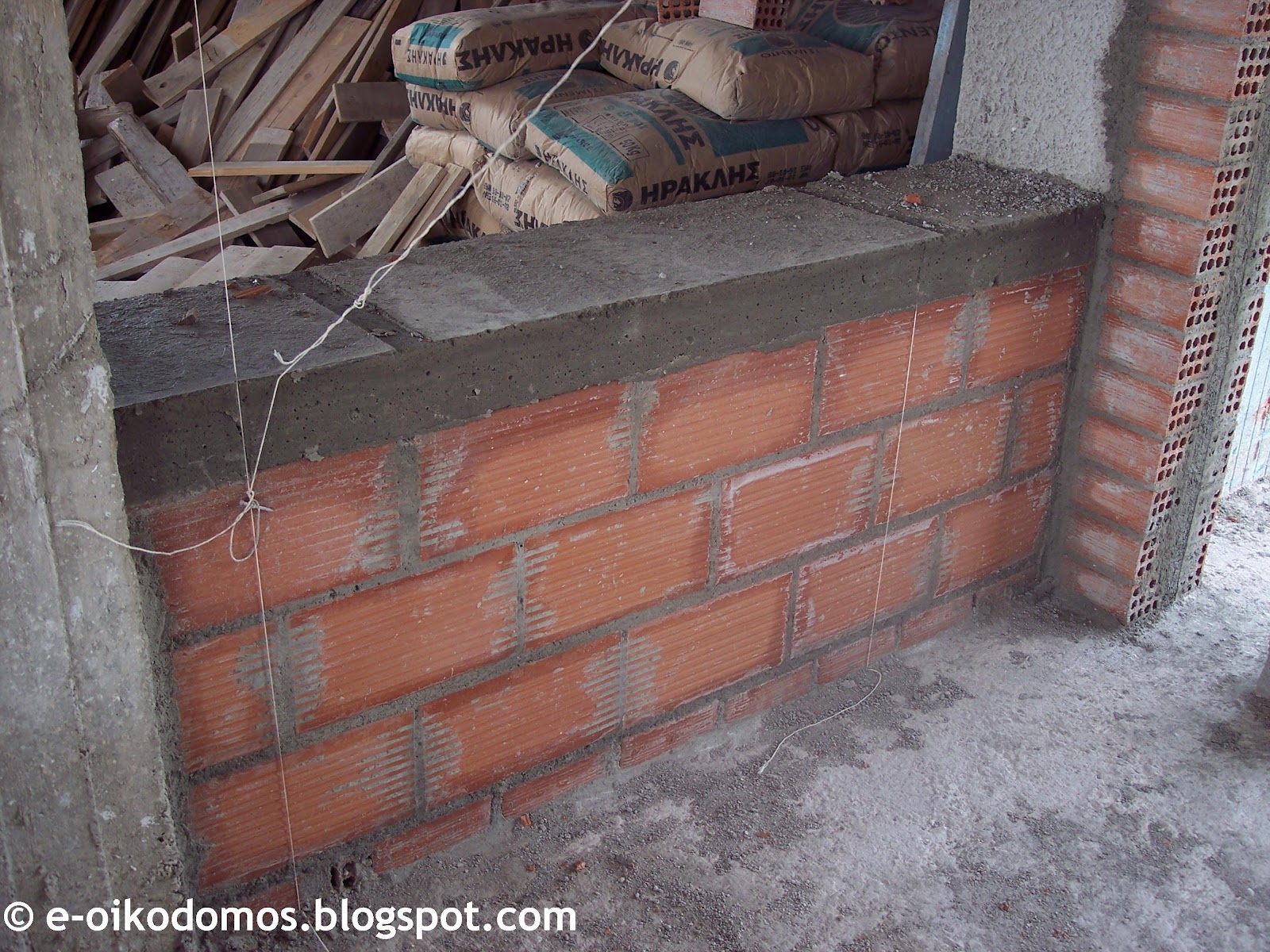 Οικοδόμος: Σενάζ τοιχοποιίας πλήρωσης