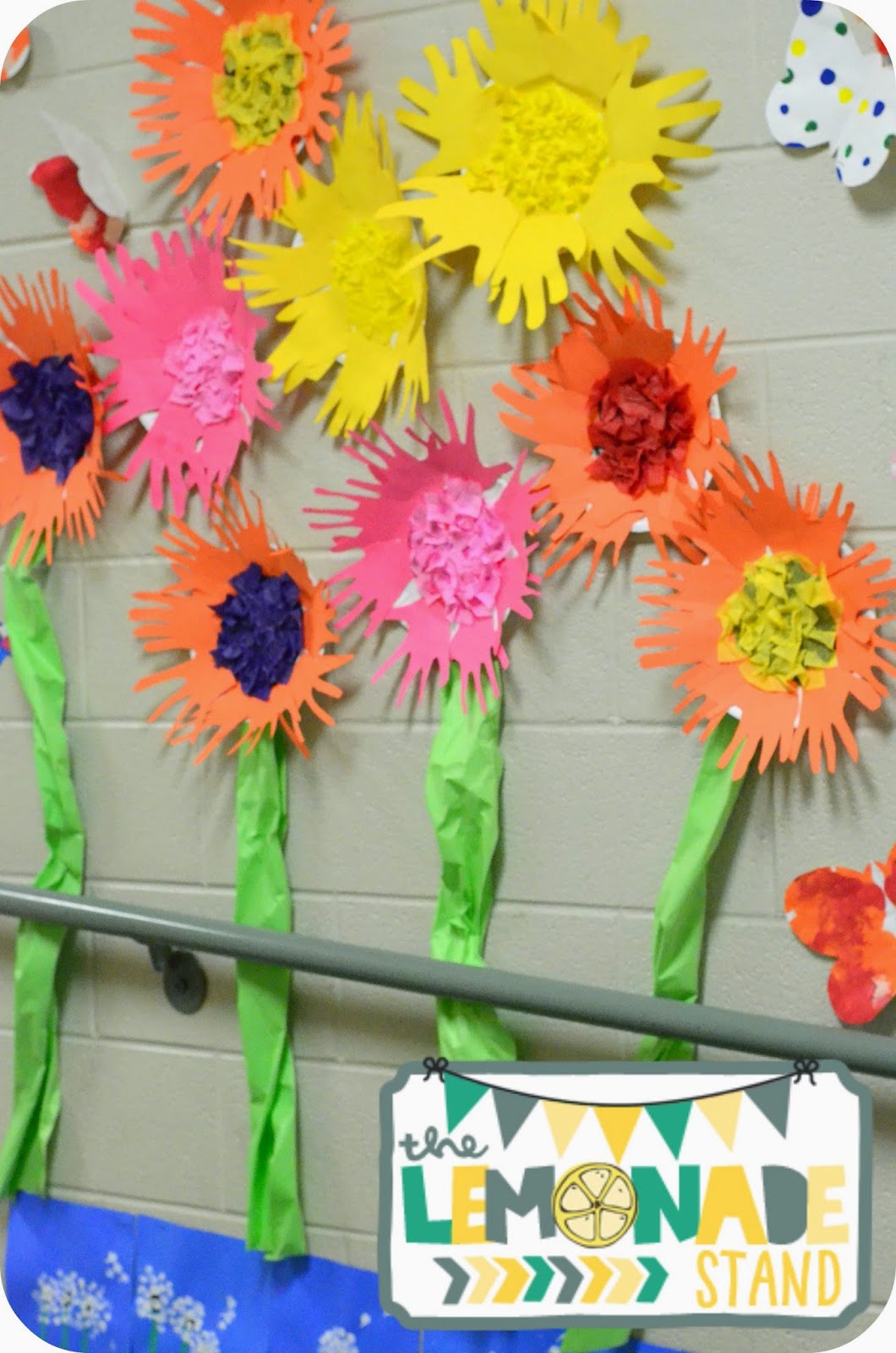 Spring Hallway Decor Ideas | The Lemonade Stand