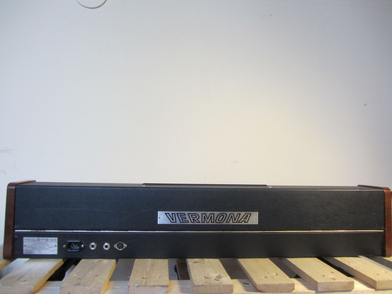 MATRIXSYNTH: Vermona Synthesizer Analog from DDR