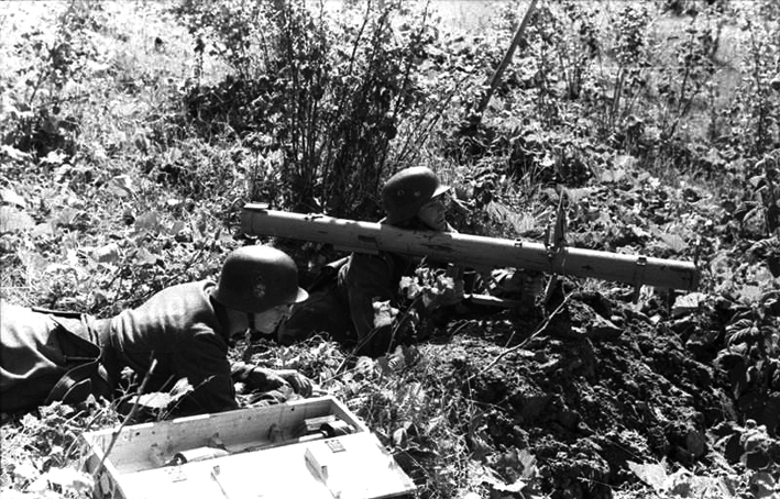 GAGOMILITARIA: PANZERSCHRECK EL "BAZOOKA" ALEMÁN