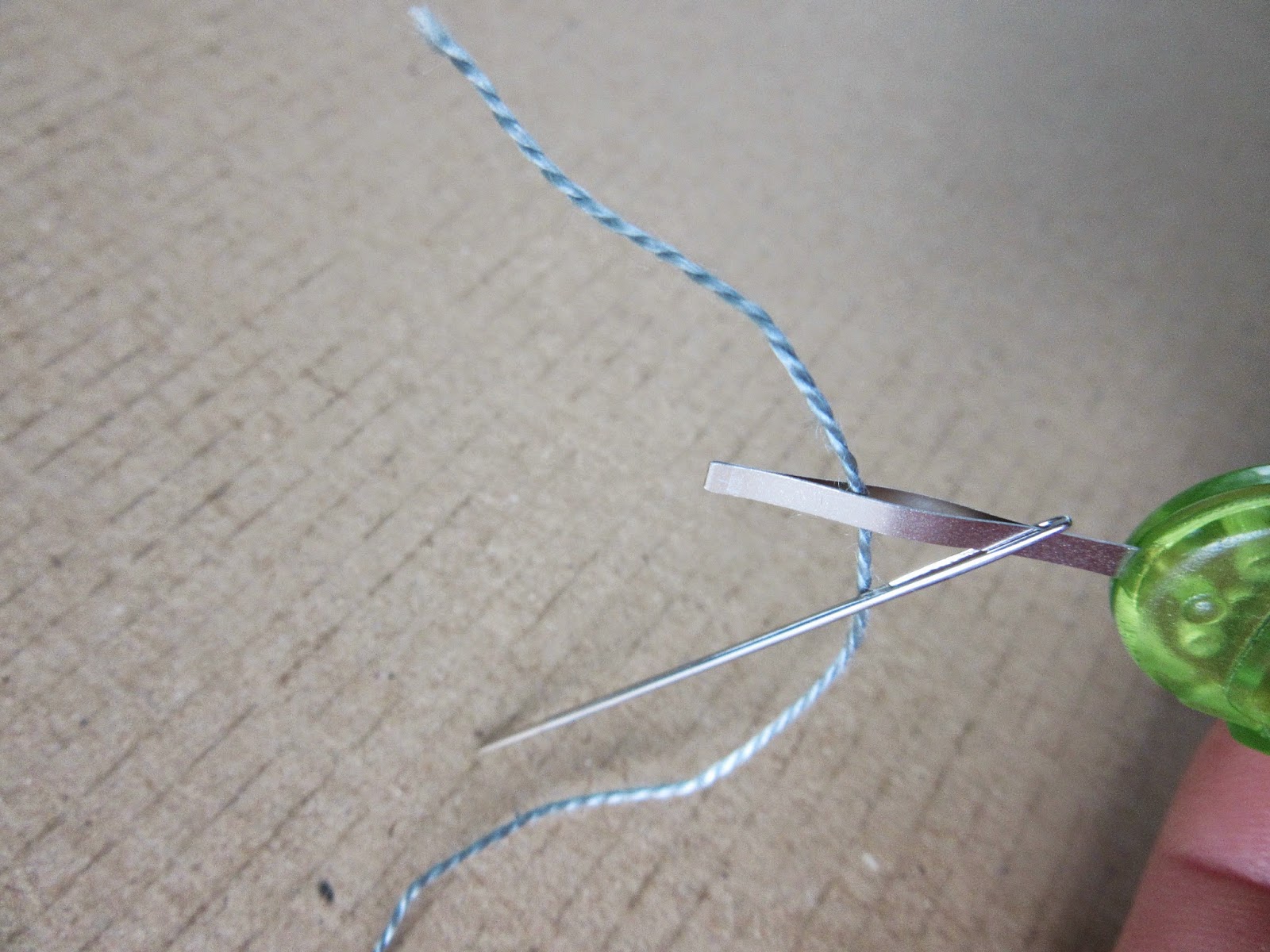 Queenie's Needlework: Testing Clover's Embroidery Threader