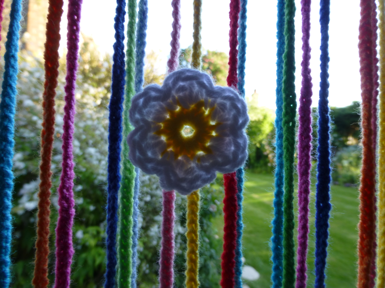 Mrs Thomasina Tittlemouse: Crochet Fly-Curtain