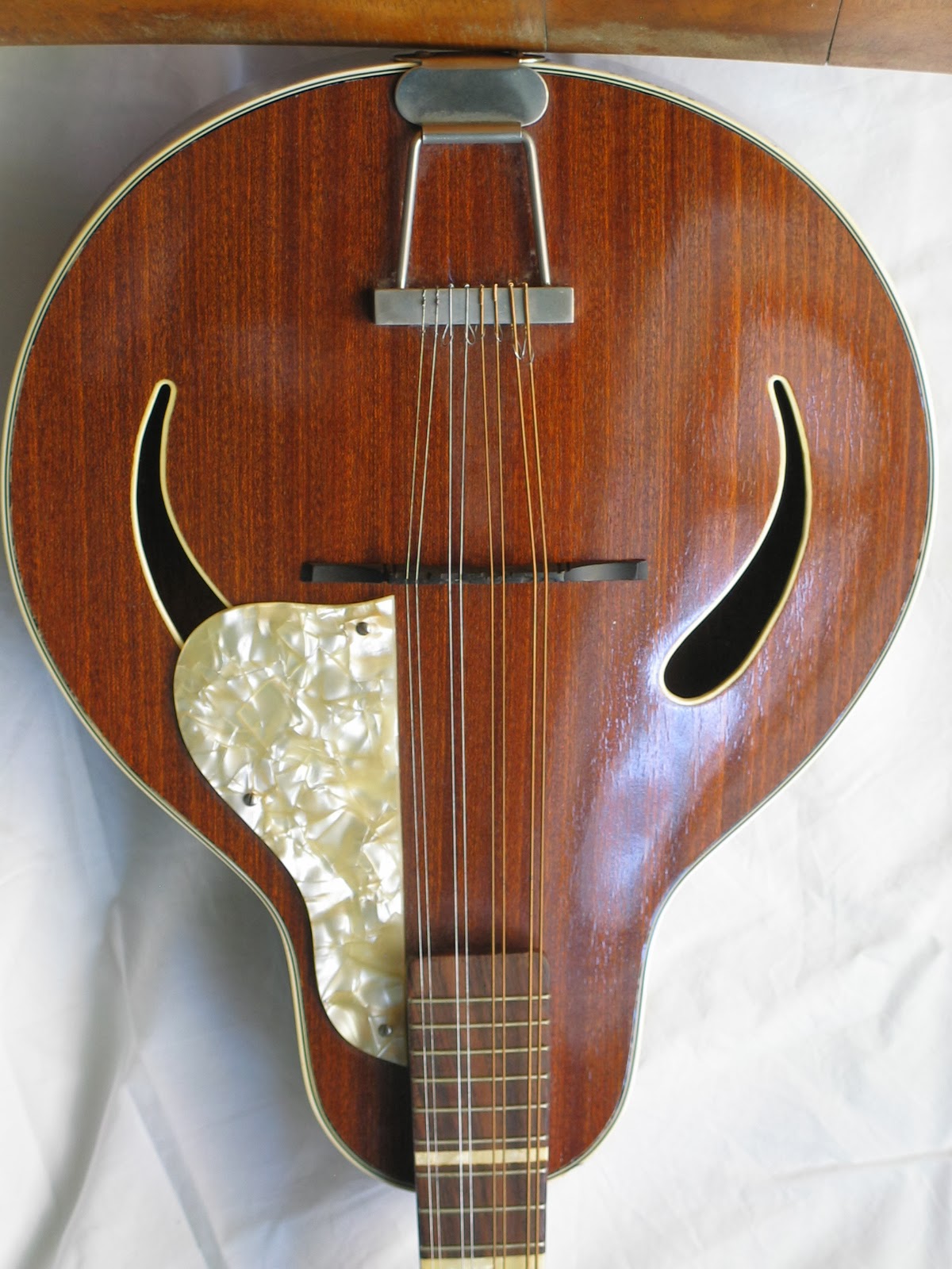 LVI GUITARS: 1958 545 Hofner Mandolin