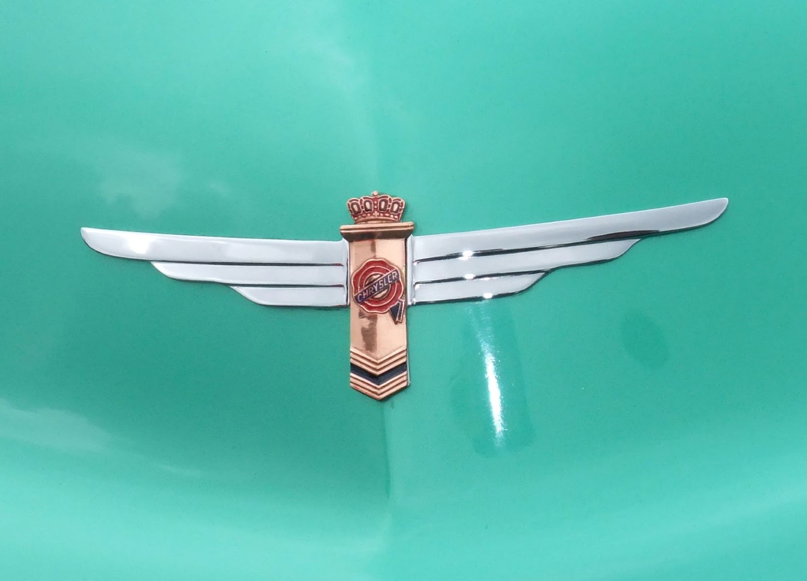 American Auto Emblems: CHRYSLER