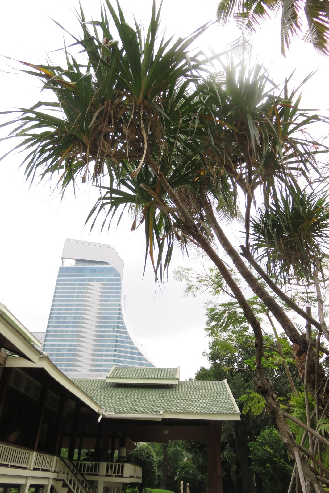 Kee Hua Chee Live!: PENIS SHRINE AT NAI LERT HERITAGE PARK IN BANGKOK ...