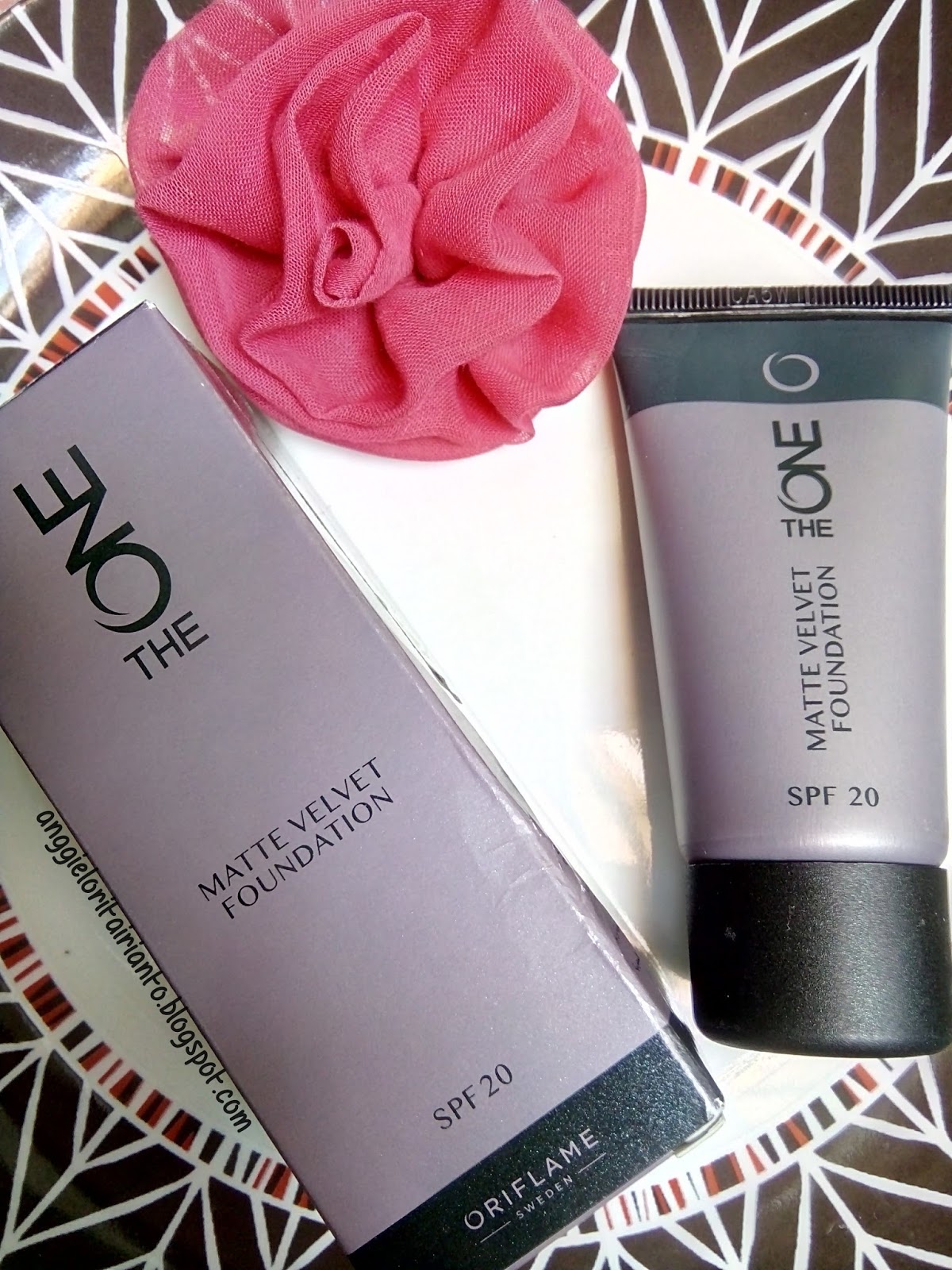 Girl's Mind: Review : Oriflame The One Matte Velvet Foundation ...