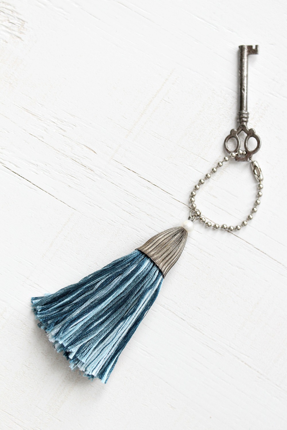Easy DIY Tassel Key Chain | Dans le Lakehouse