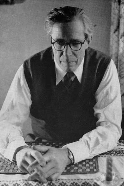 NYDAHLS OCCIDENT: Fem unga - och en gammal