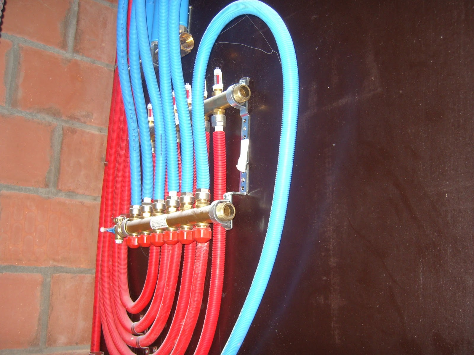 Sanitair: waterleidingen / collectoren | Ons huis