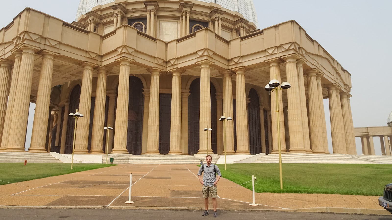 Ivory Coast - Visit the world's largest church - Sven's Travel Venues