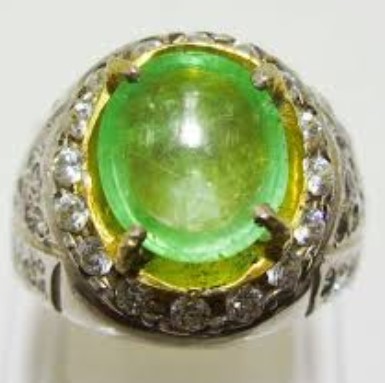 Batu Zamrud - Master Ilmu Pelet Dan Ilmu Gendam