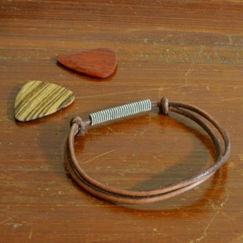 10 Ways to Upcycle Old Musical Instruments | thee Kiss of Life Upcycling