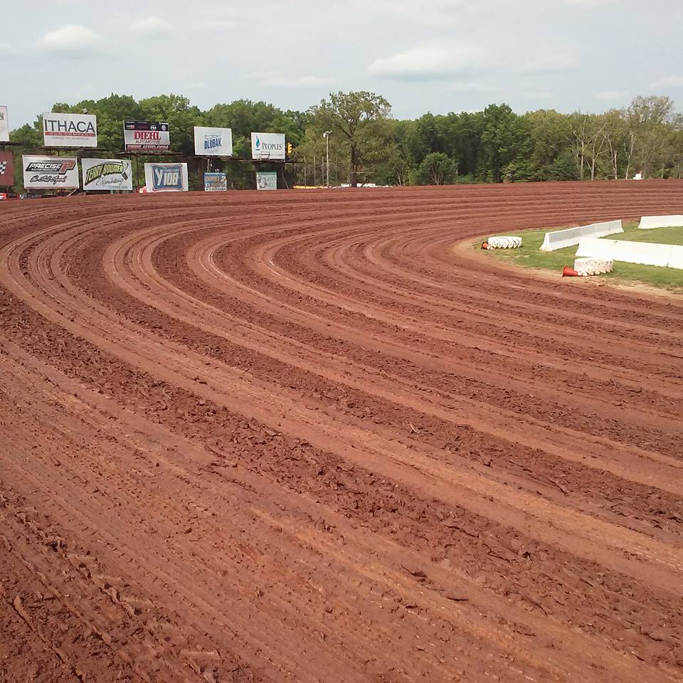 The DIRT Network What Race Fans Really Want A Race Track s Guide To the-dirt-network-what-race-fans-really-want-a-race-track-s-guide-to