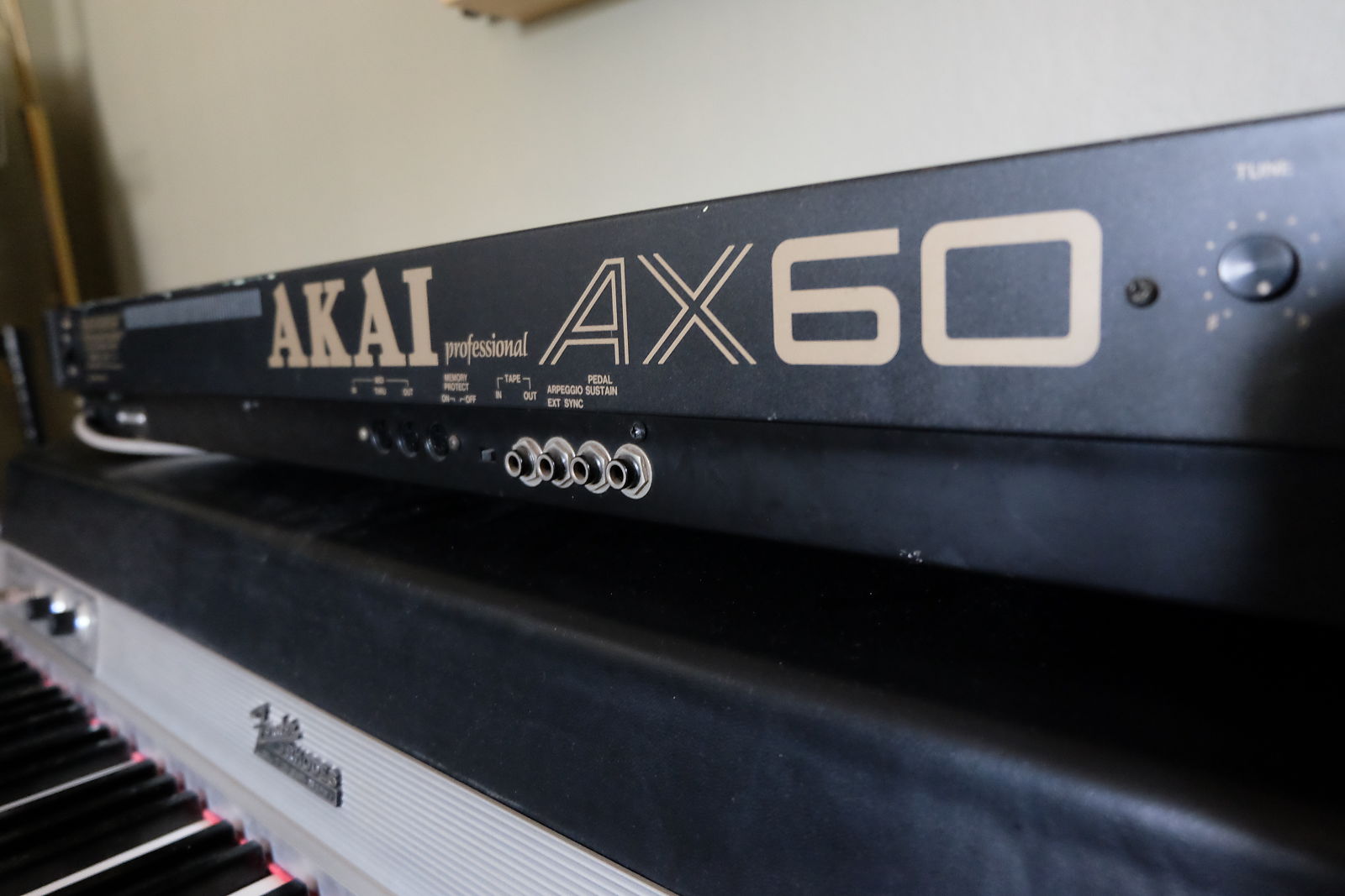 MATRIXSYNTH: Akai AX-60